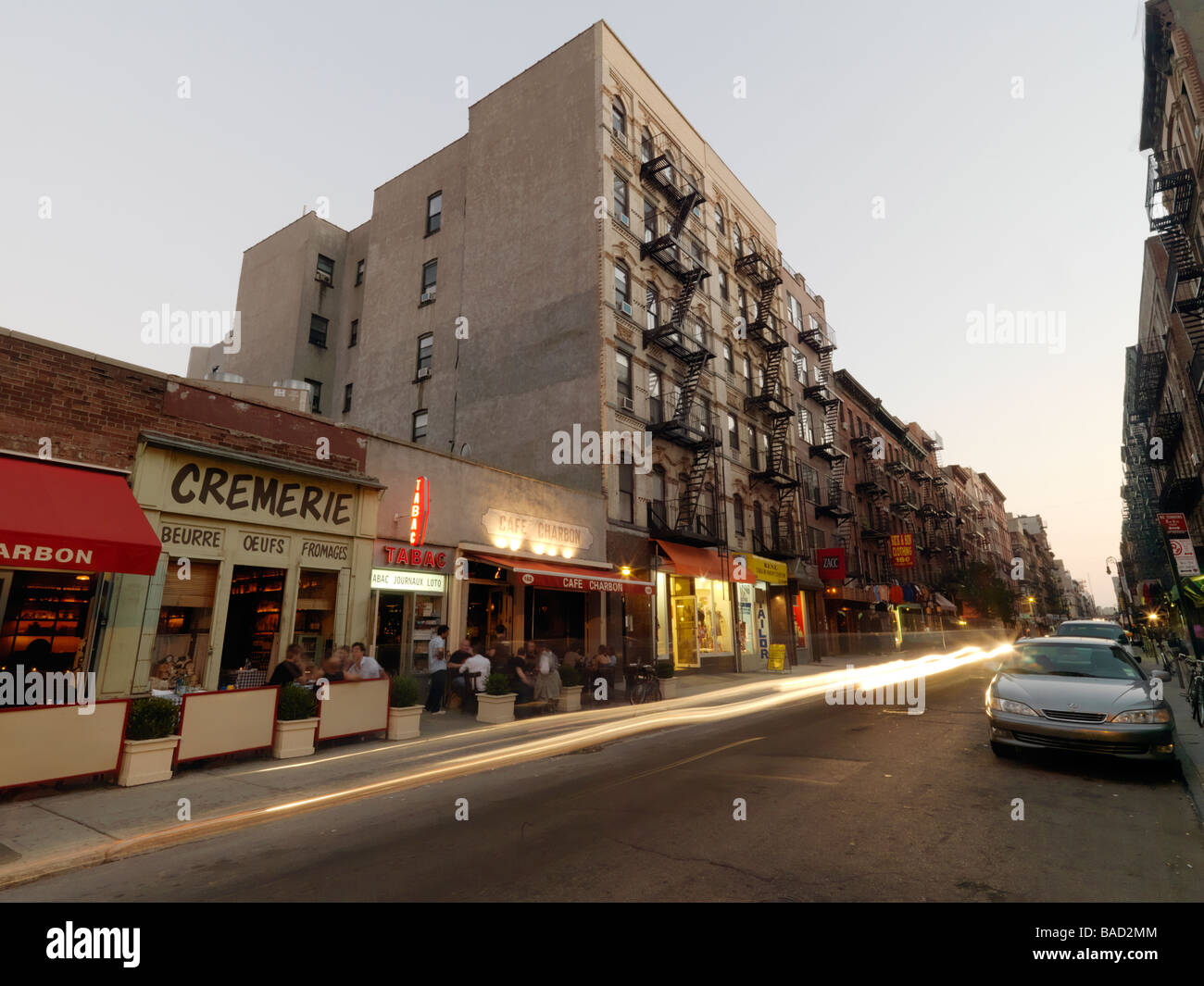 New york city night street scene trendy hi-res stock photography and ...