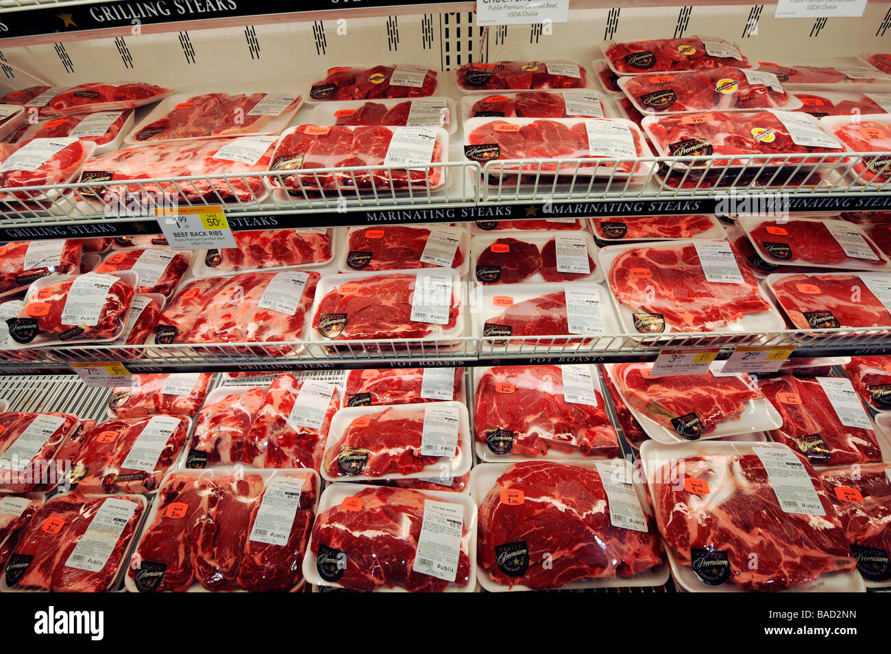 Beef display in grocery store Stock Photo - Alamy