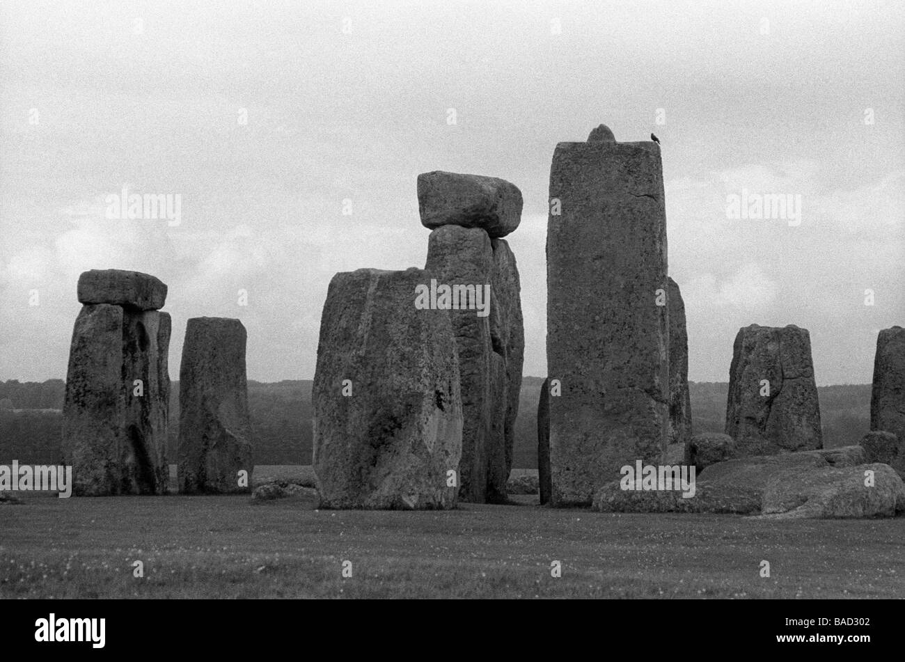 The world of stonehenge Black and White Stock Photos & Images - Alamy