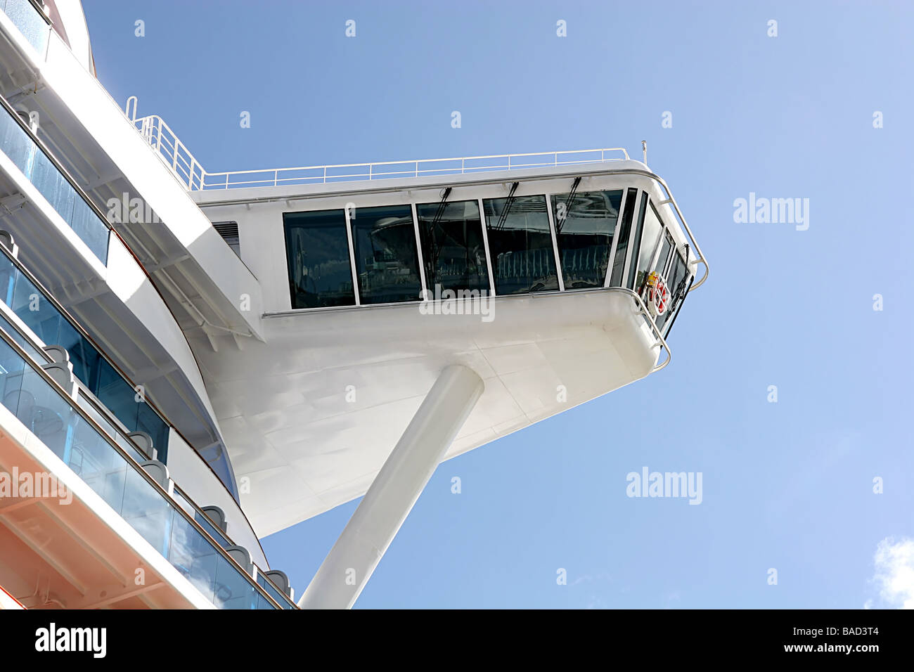 Captains bridge at the top of a cruise ship Stock Photo - Alamy
