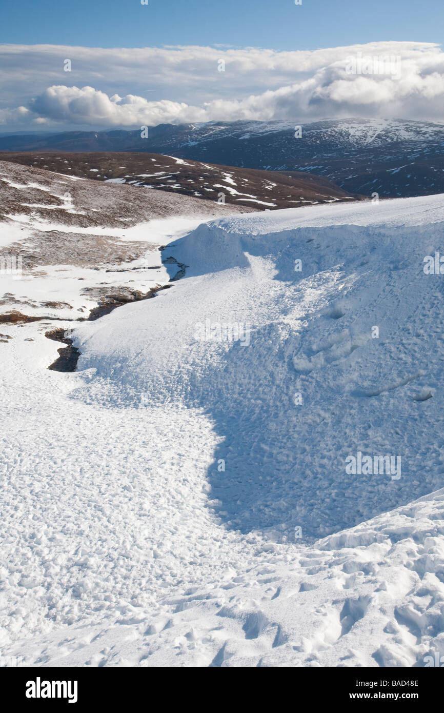 Cairngorm mountains snow hi-res stock photography and images - Alamy