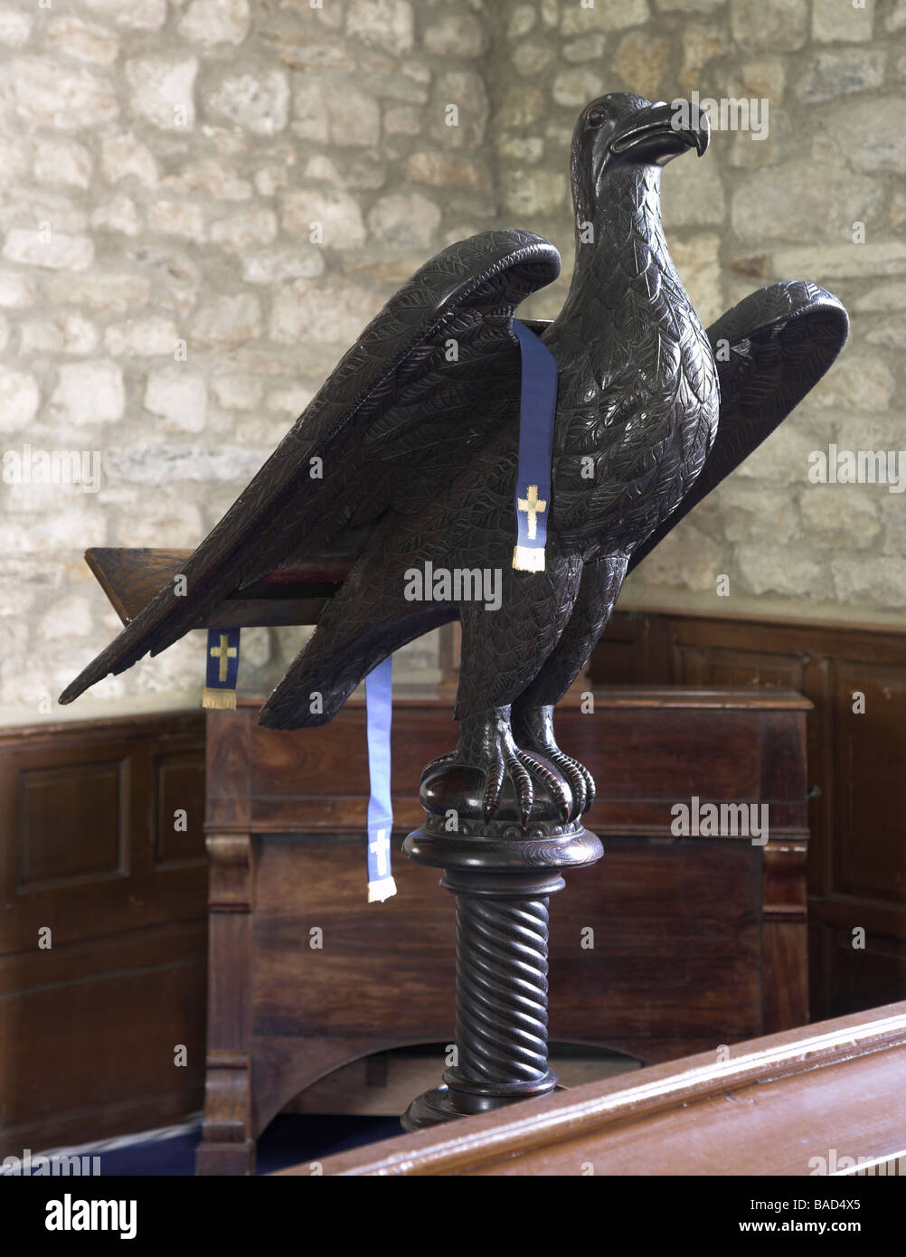 Reading at lectern church hi-res stock photography and images - Alamy