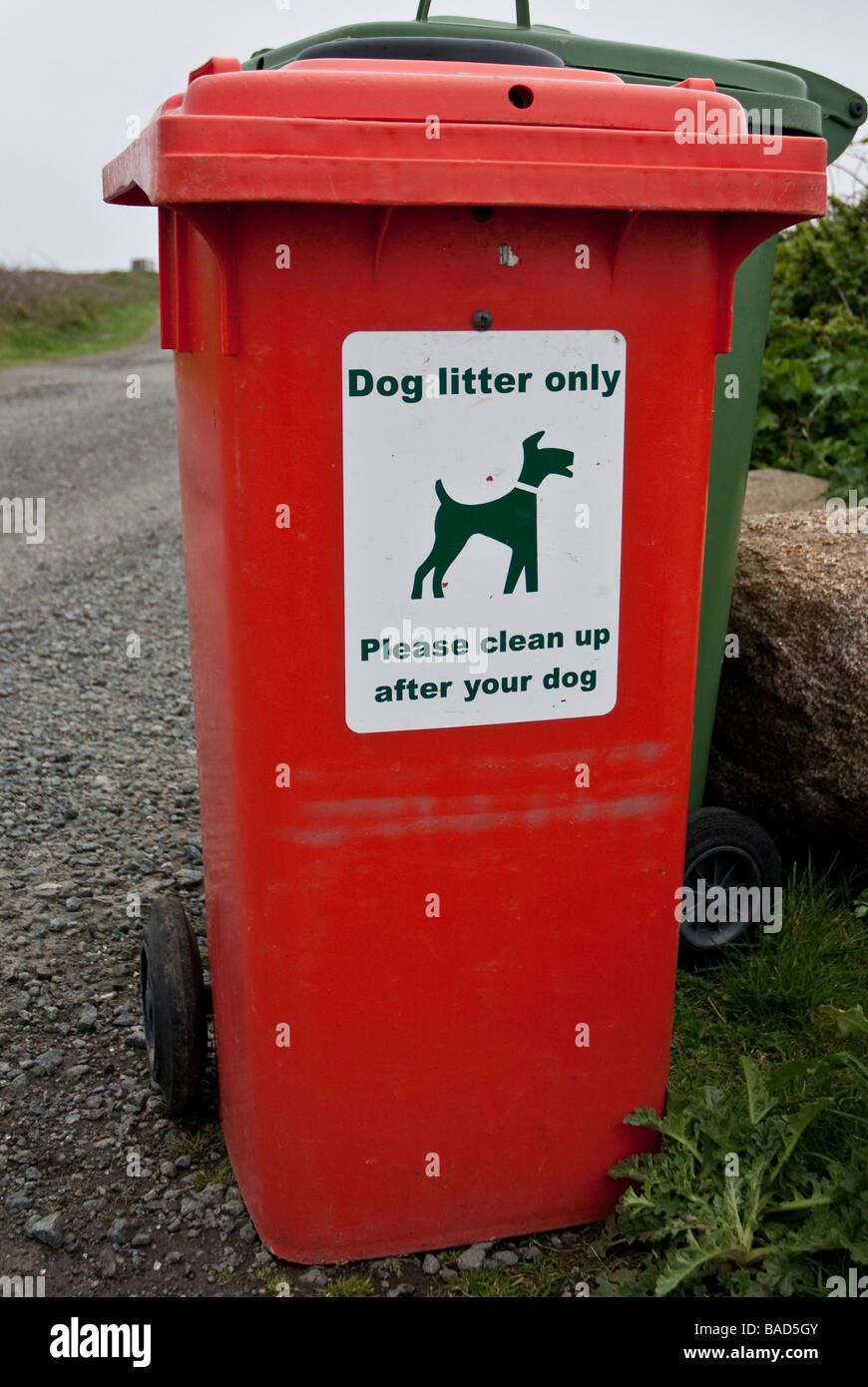 Dog litter bin Stock Photo - Alamy