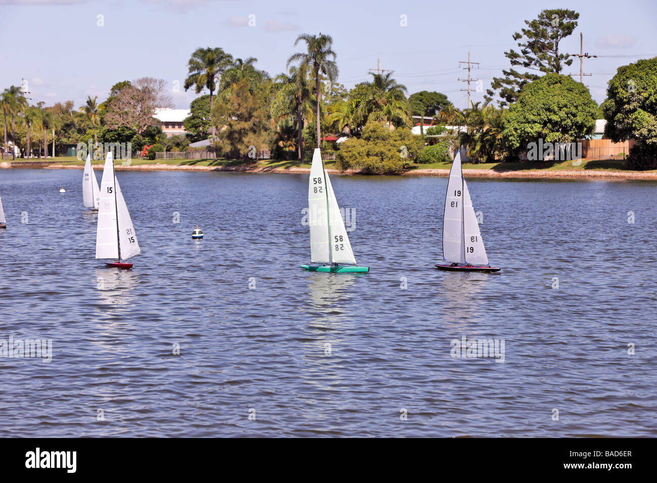 Sailing model boats on lake hi-res stock photography and images - Alamy