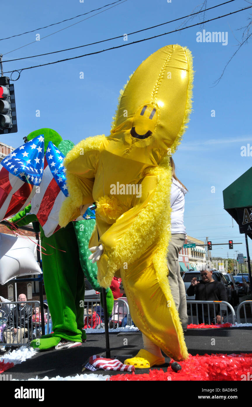 Cartoon character parade hi-res stock photography and images - Alamy
