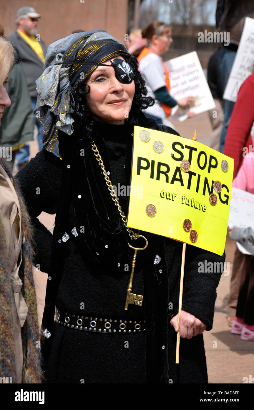 Pirate signs hi-res stock photography and images - Alamy