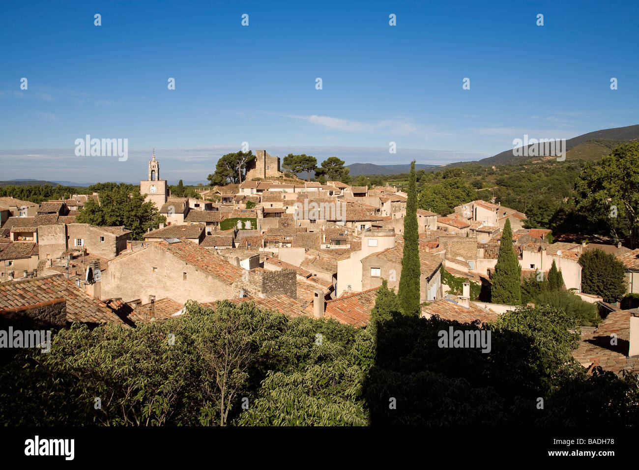 France, Vaucluse, Luberon, Cucuron, the Clock Tower and Saint Michel ...