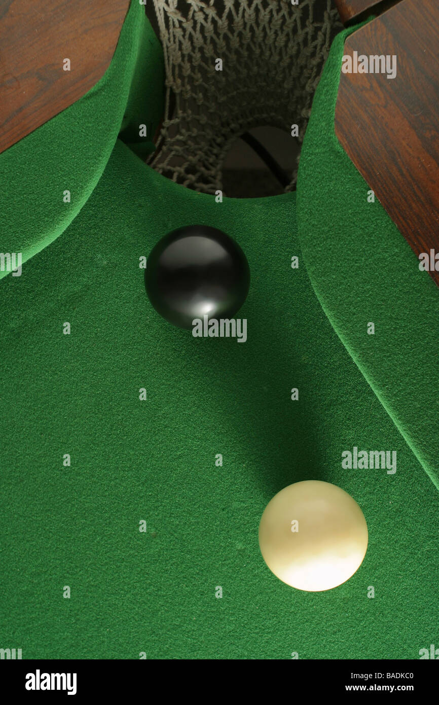 Black ball pot hi-res stock photography and images - Alamy
