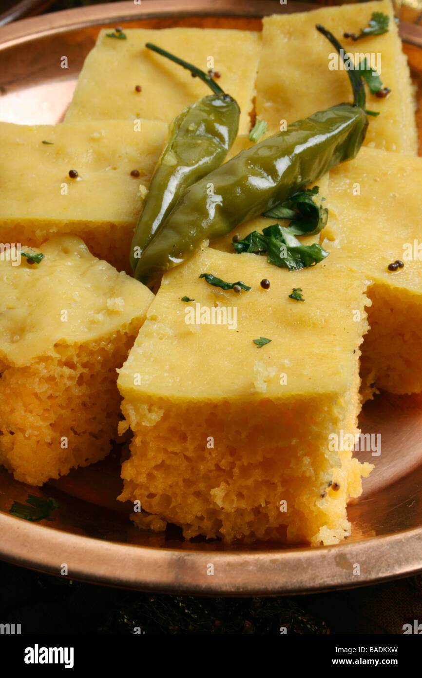 Khaman dhokla hi-res stock photography and images - Alamy