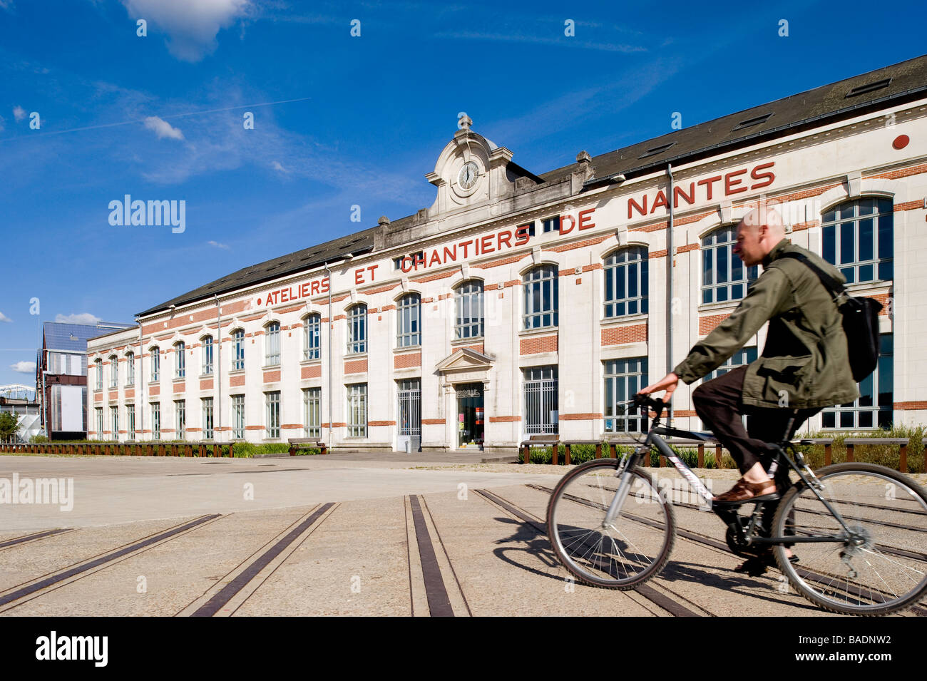Former shipyards hangars hi-res stock photography and images - Alamy