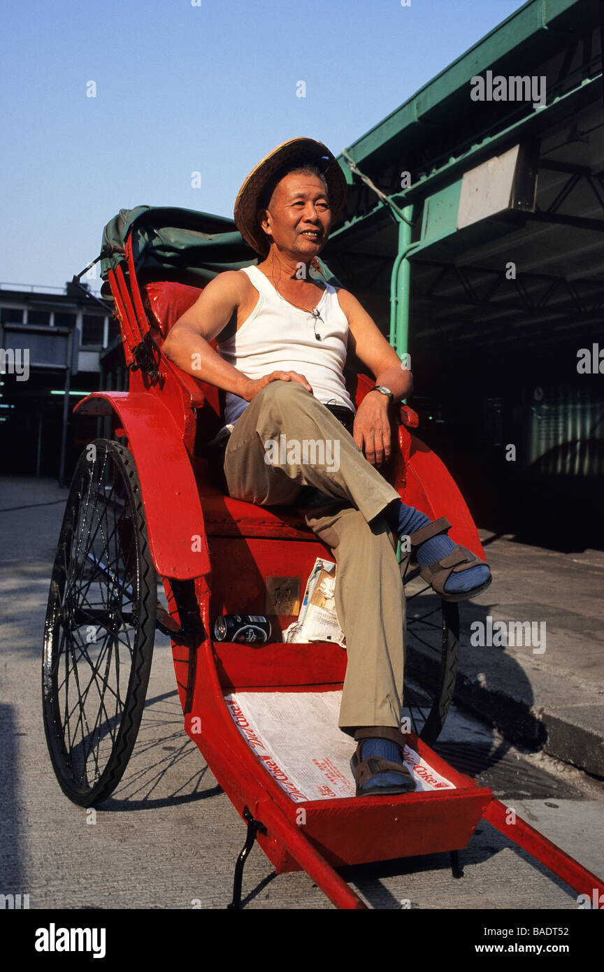 Rickshaw hong kong hi-res stock photography and images - Alamy