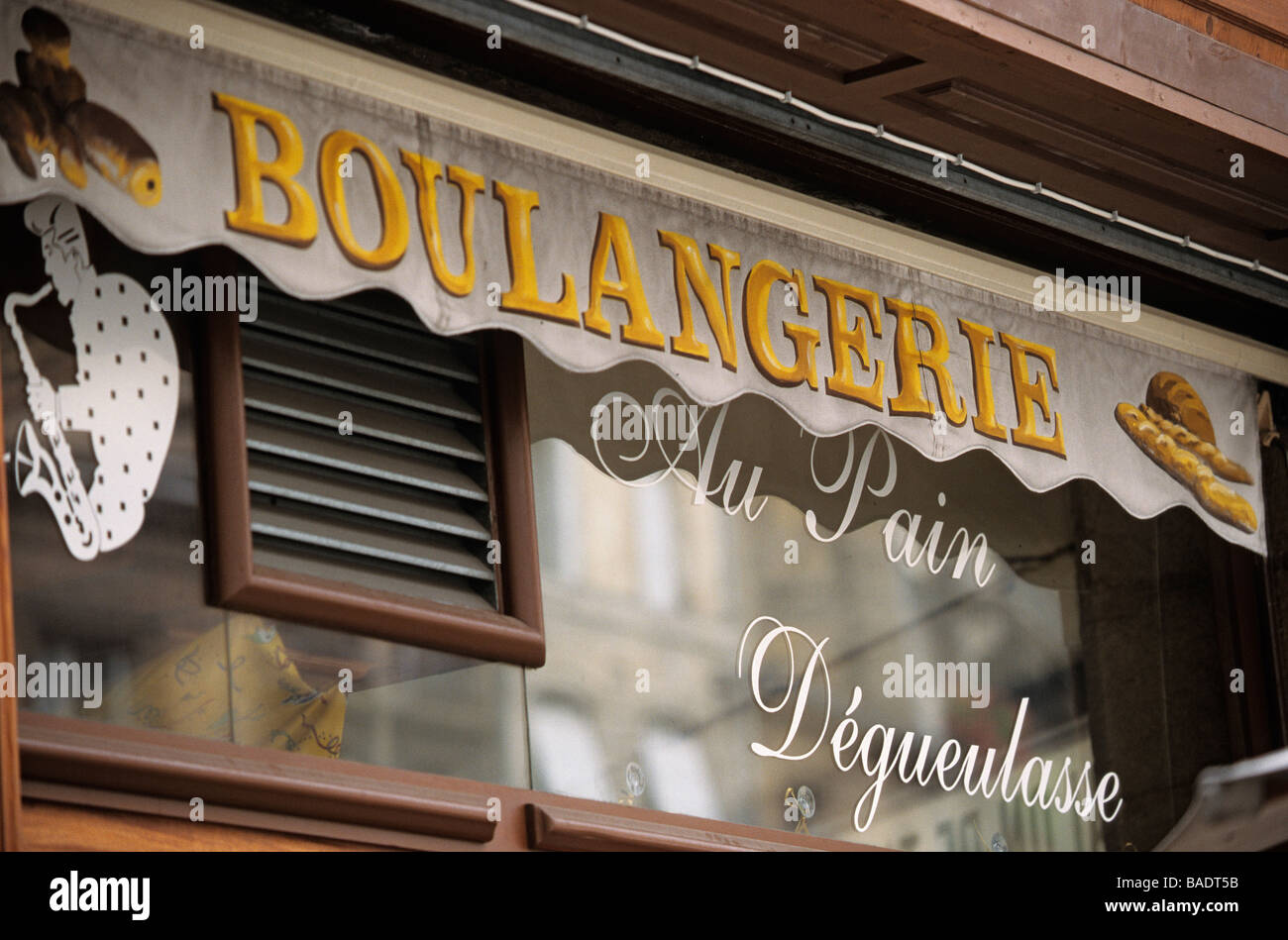 France, Gironde, Bordeaux, Place Sainte Colombe, window of the Au Pain ...