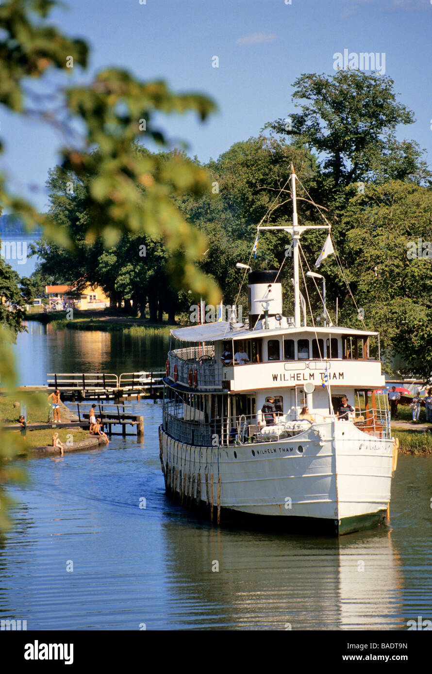 Sweden, Gota Kanal, the channel boat Wilhelm Tham in Berg lock ...