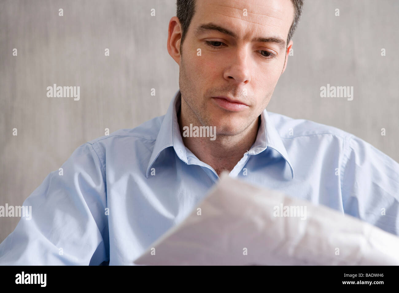 man reading papers Stock Photo - Alamy man reading papers Stock Photo - Alamy