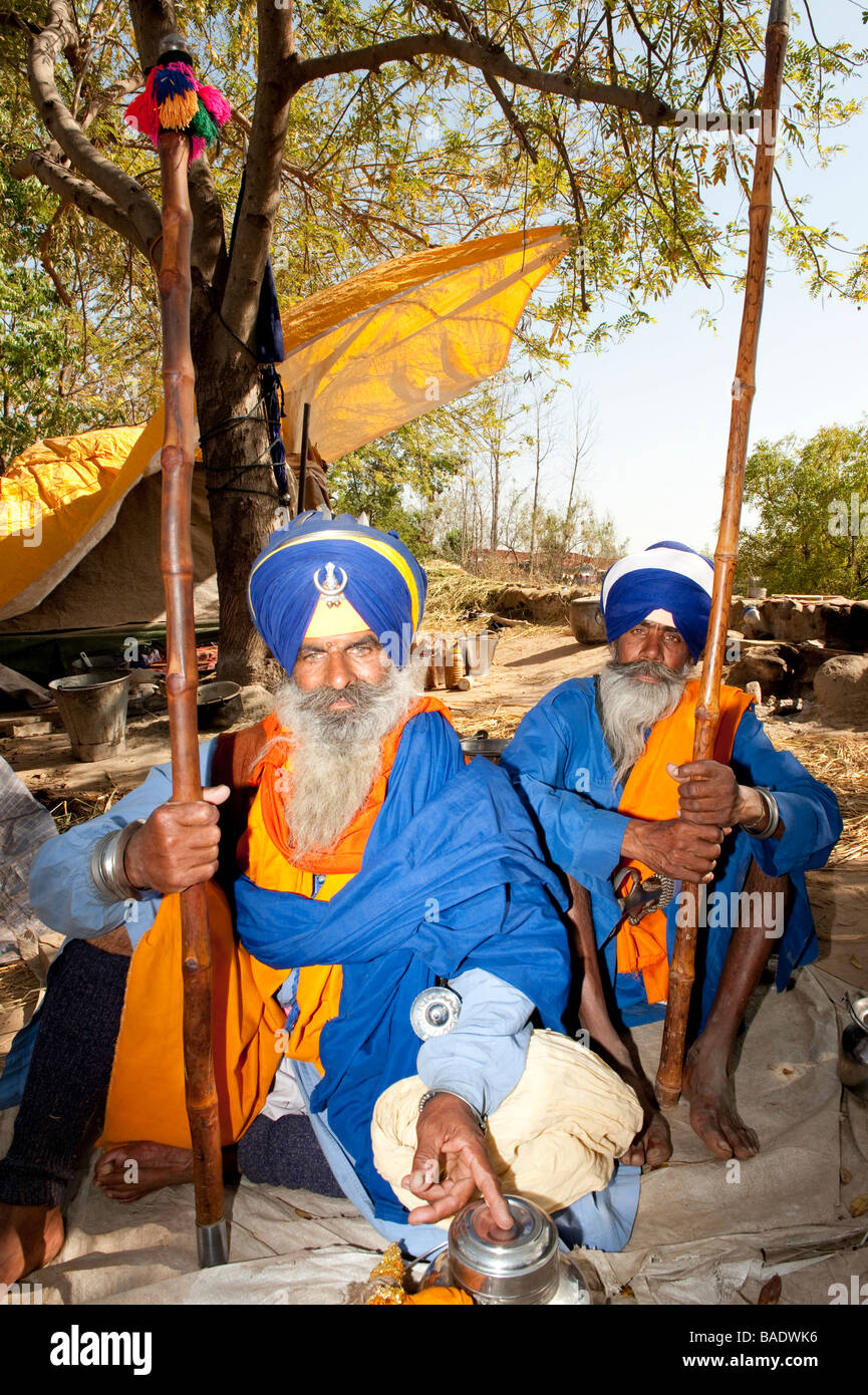 Nomads with turbans hi-res stock photography and images - Alamy