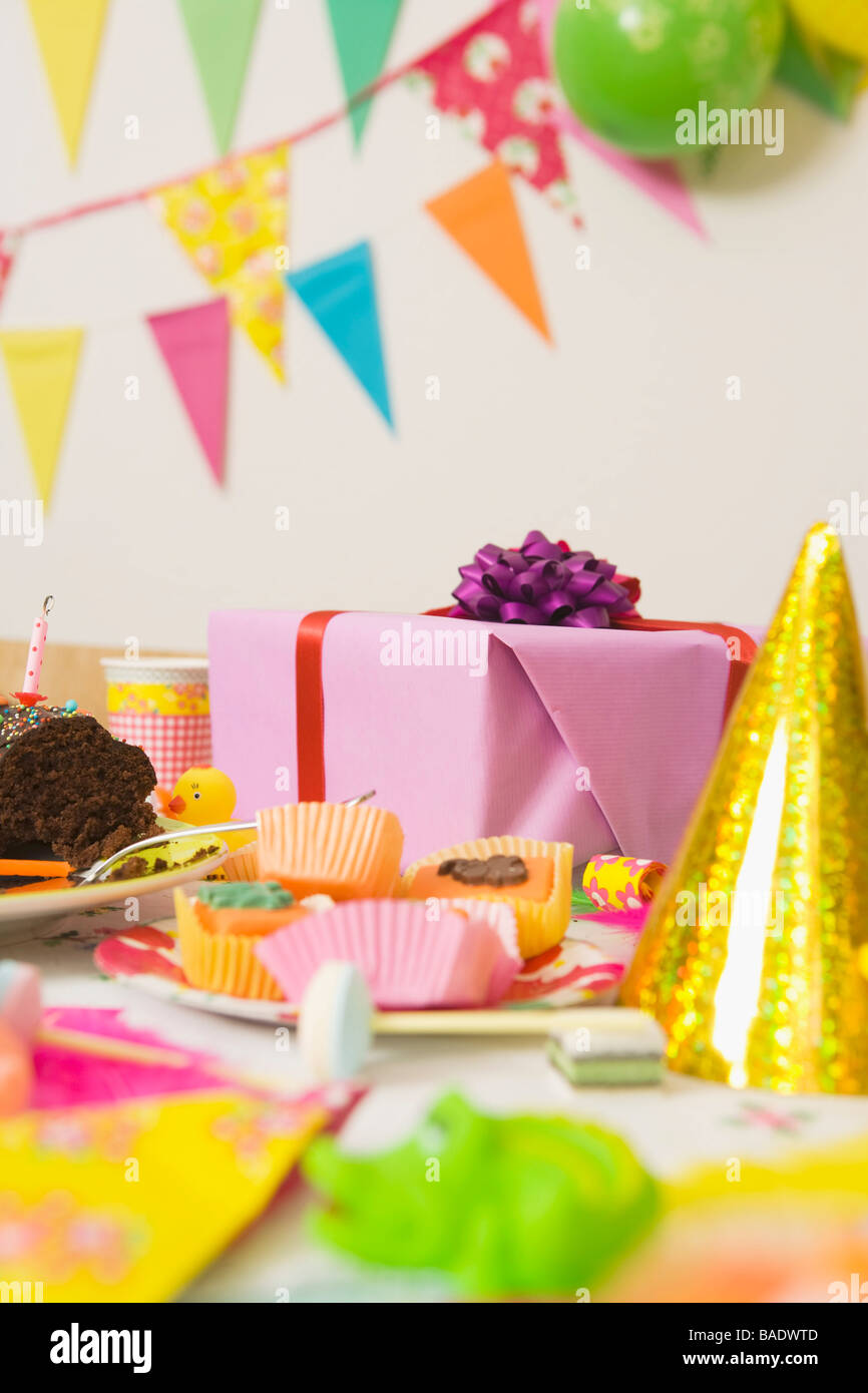 Table Set for Birthday Party Stock Photo - Alamy