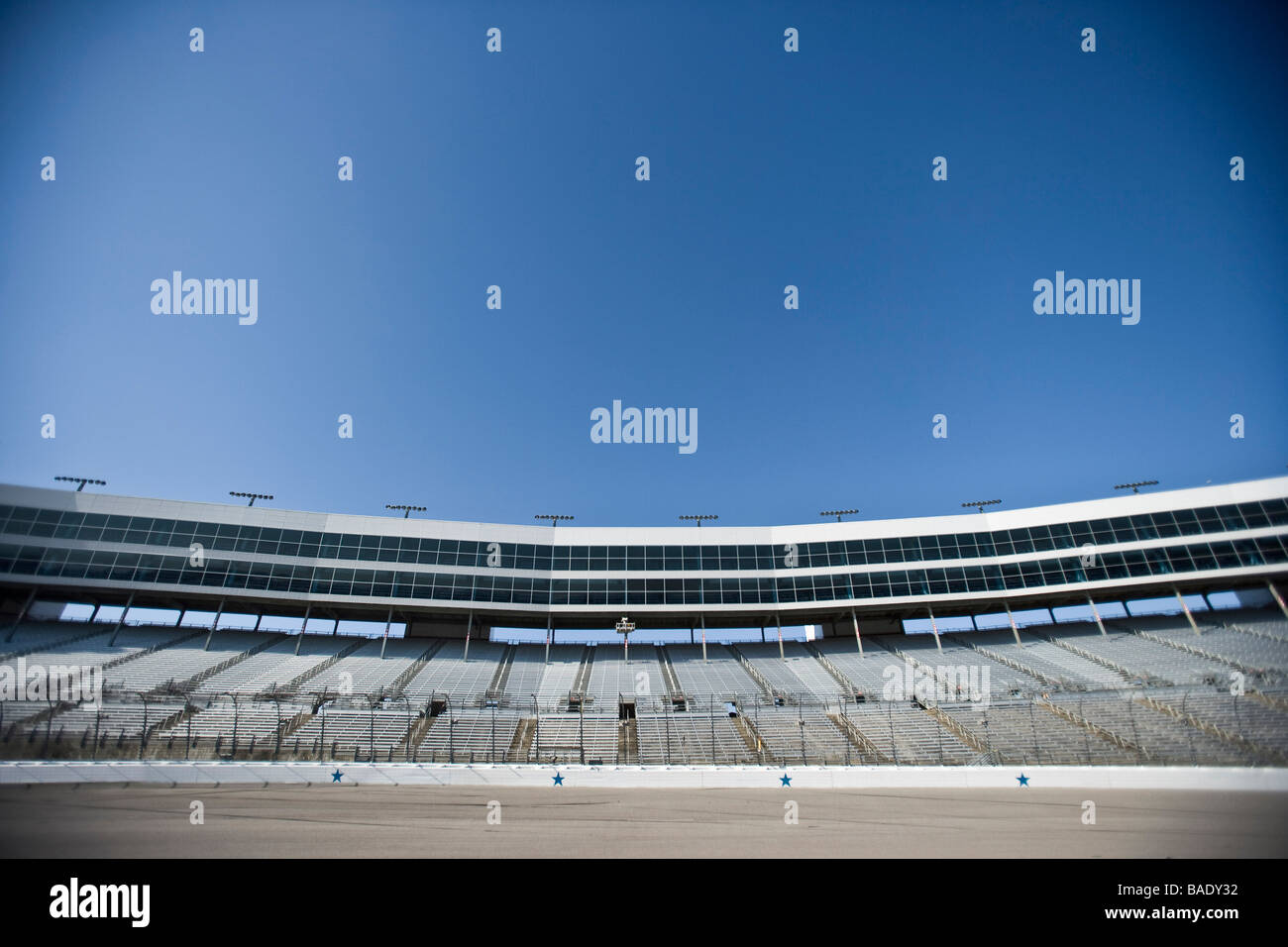 Car race track empty hi-res stock photography and images - Alamy