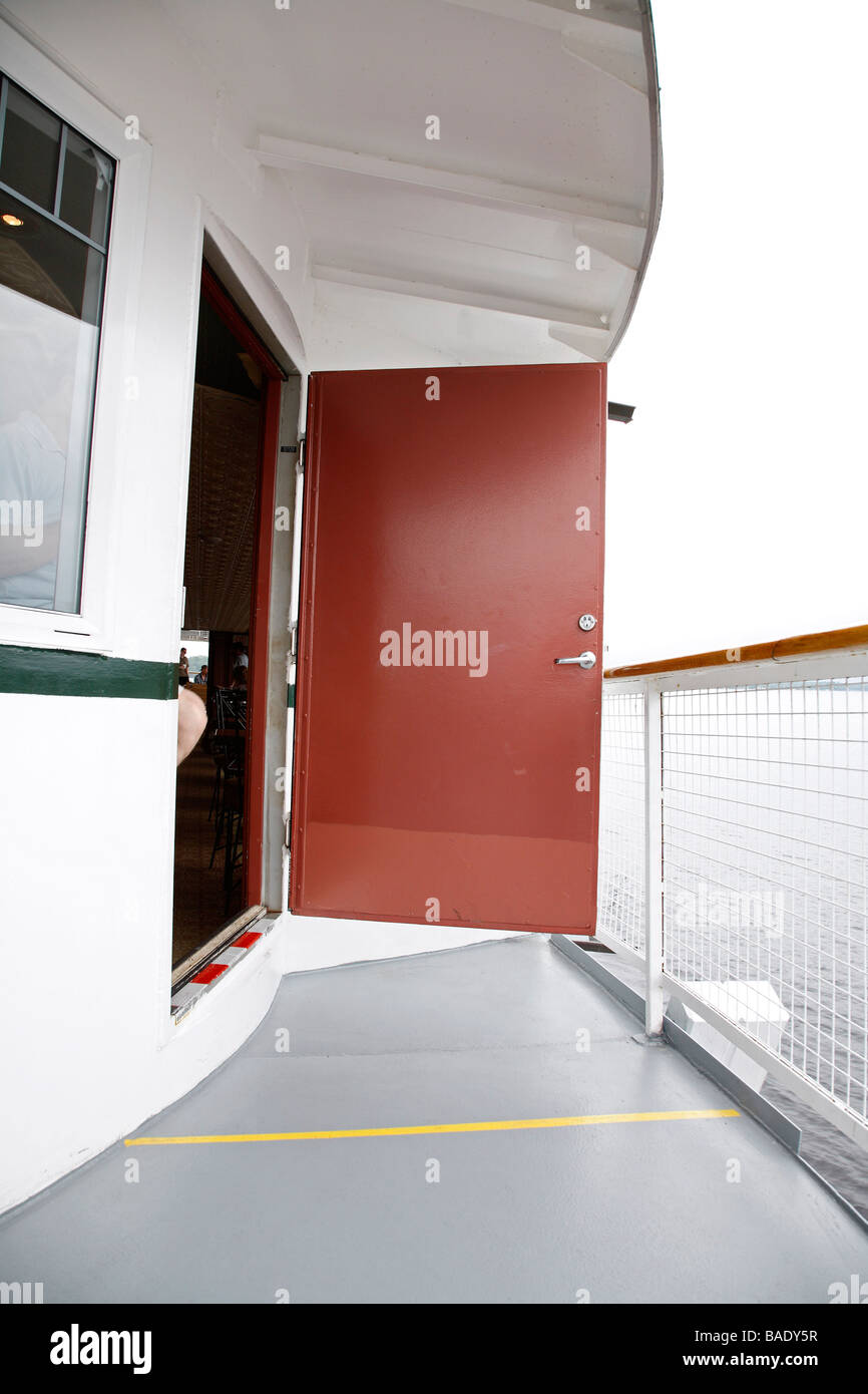 Ship door red hi-res stock photography and images - Alamy
