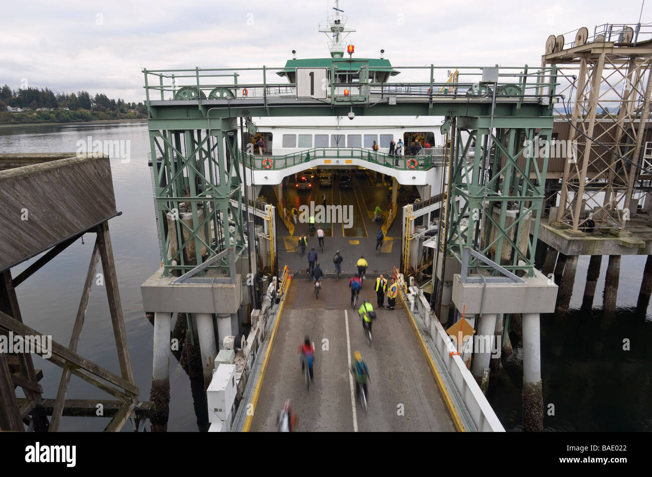 Bainbridge ferry hi-res stock photography and images - Alamy