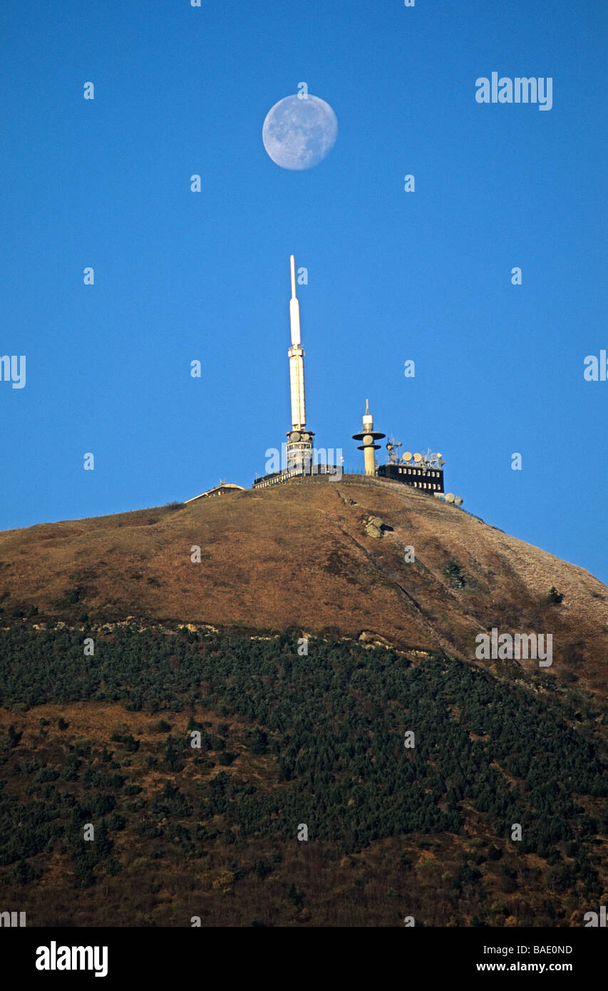 France, Puy de Dome, Parc Naturel Regional des Volcans d'Auvergne ...