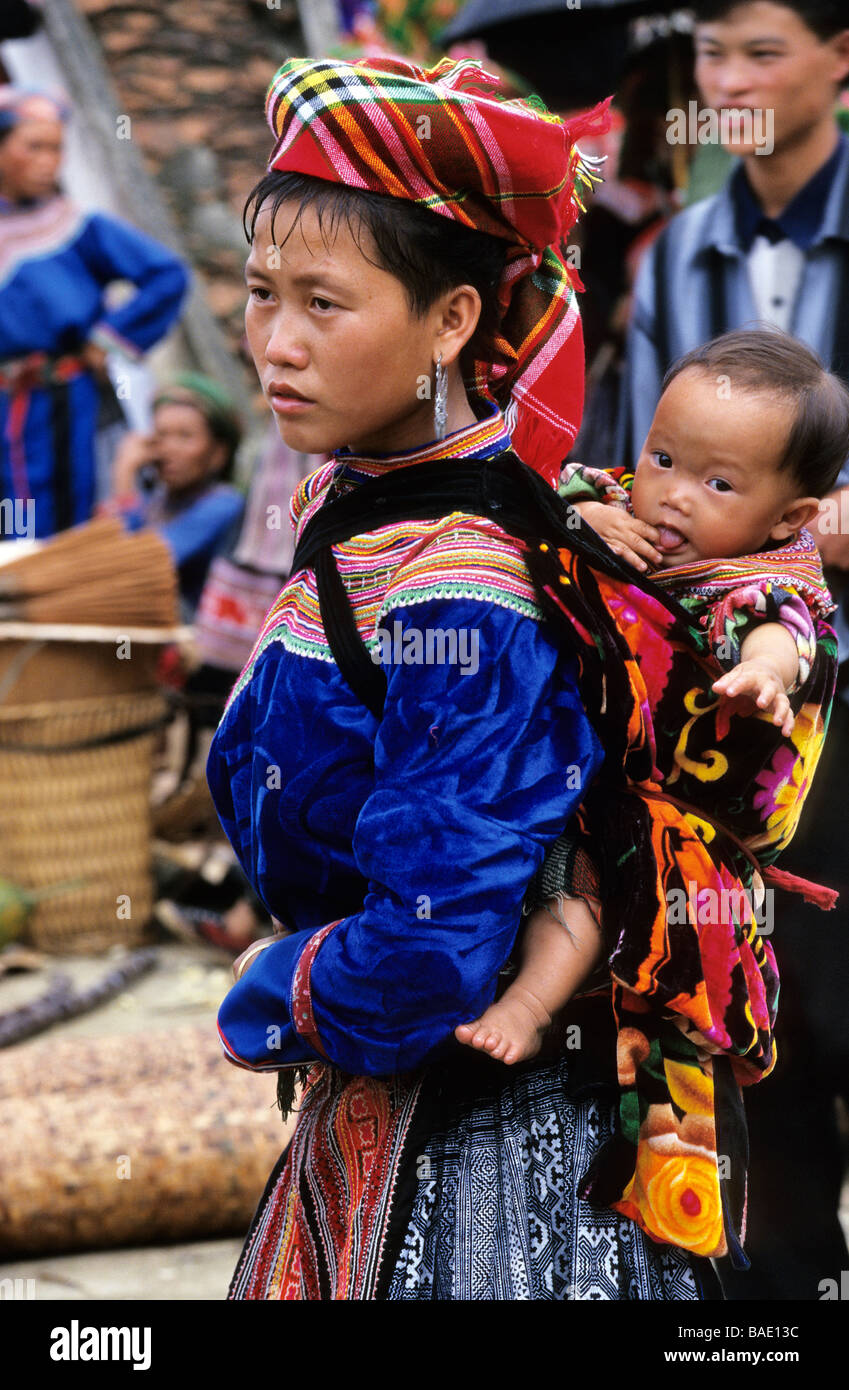 Young flower hmong woman hi-res stock photography and images - Alamy