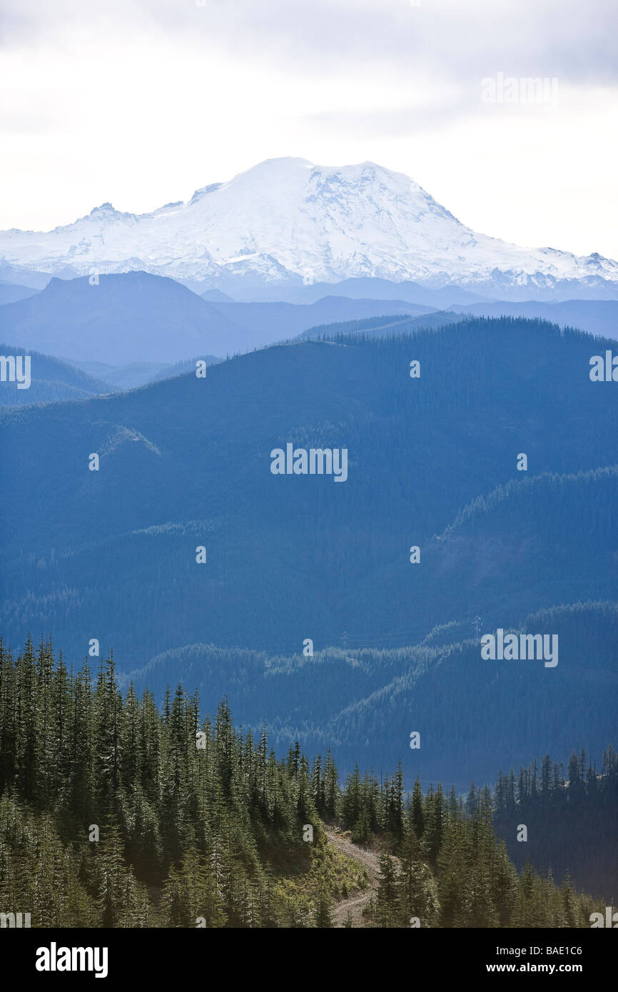 Mount hyak hi-res stock photography and images - Alamy