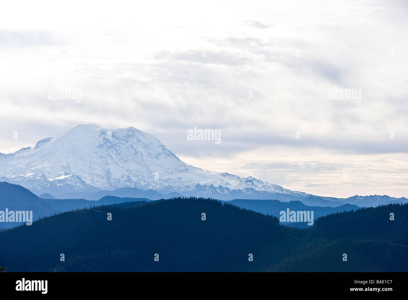 Mount Rainier, Snoqualmie Pass, Hyak, Washington State, USA Stock Photo ...