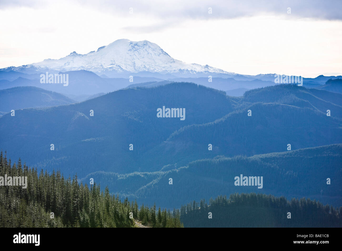 Mount Rainier, Snoqualmie Pass, Hyak, Washington State, USA Stock Photo ...