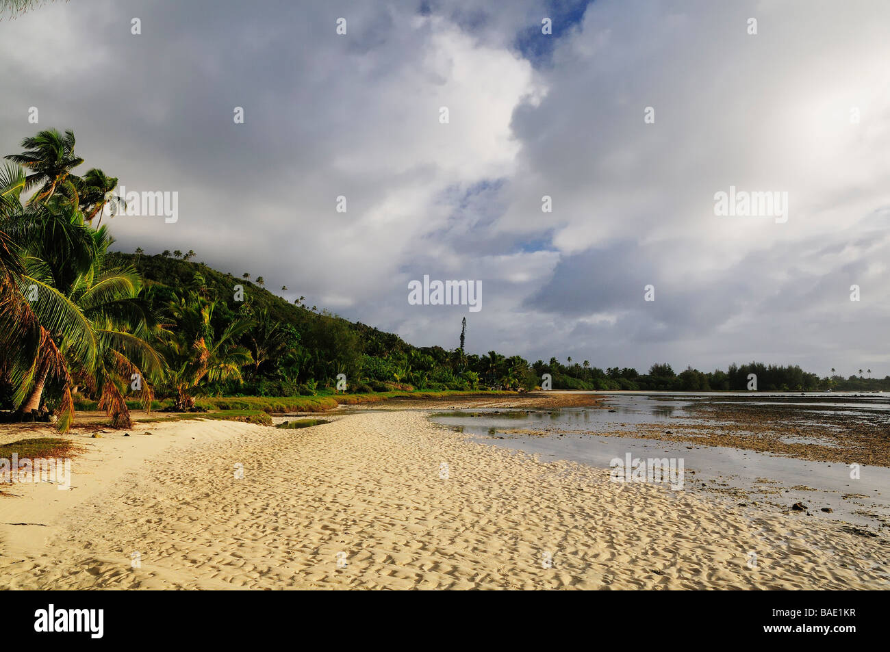 Beach and Lagoon, Muri Beach, Rarotonga, Cook Islands Stock Photo - Alamy