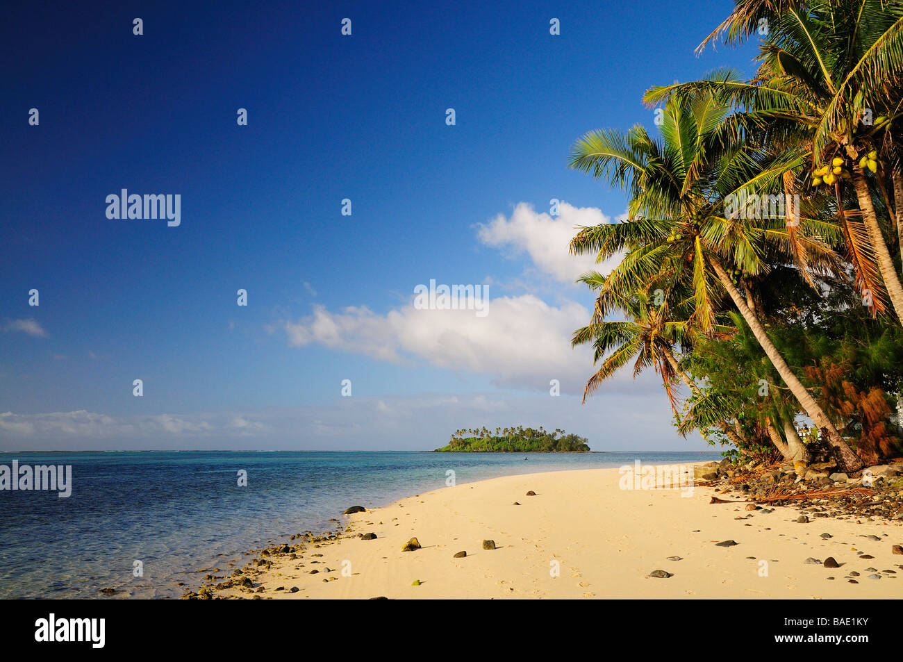 Beach and Lagoon, Muri Beach, Rarotonga, Cook Islands Stock Photo - Alamy