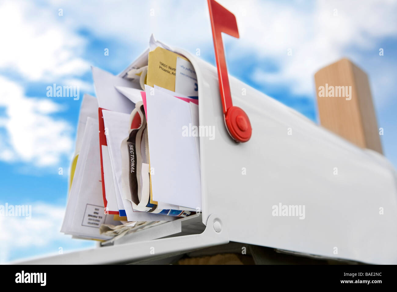 Overflowing mailbox hi-res stock photography and images - Alamy
