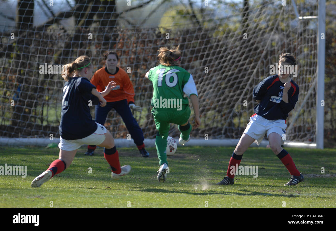 Female footballer goal hi-res stock photography and images - Alamy