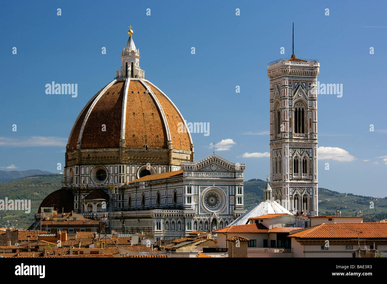 Blue skies over tuscany hi-res stock photography and images - Alamy