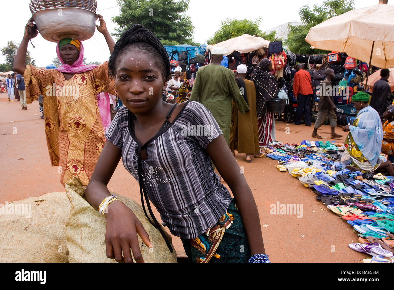 Mali sikasso market hi-res stock photography and images - Alamy