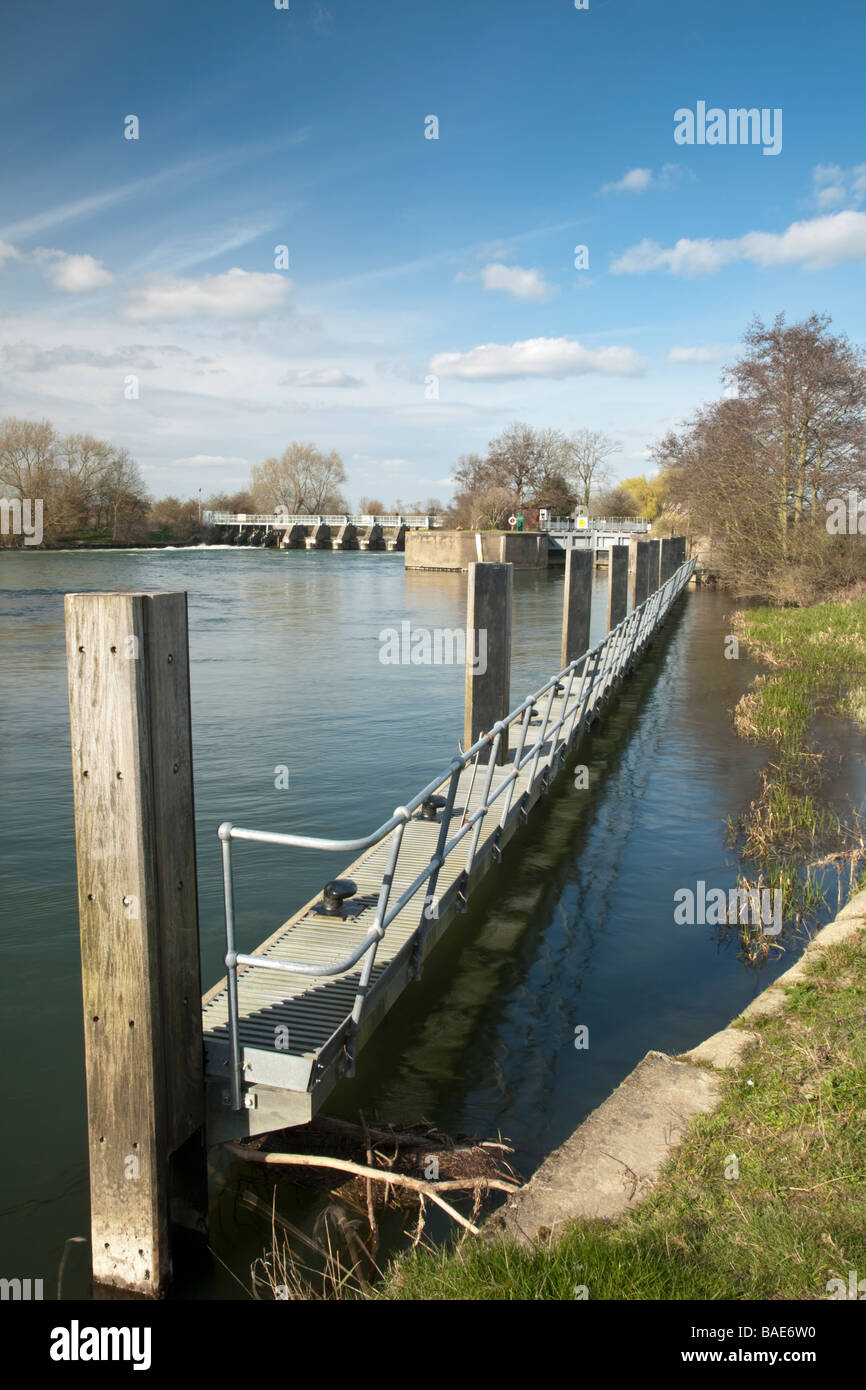 Day's lock weir hi-res stock photography and images - Alamy