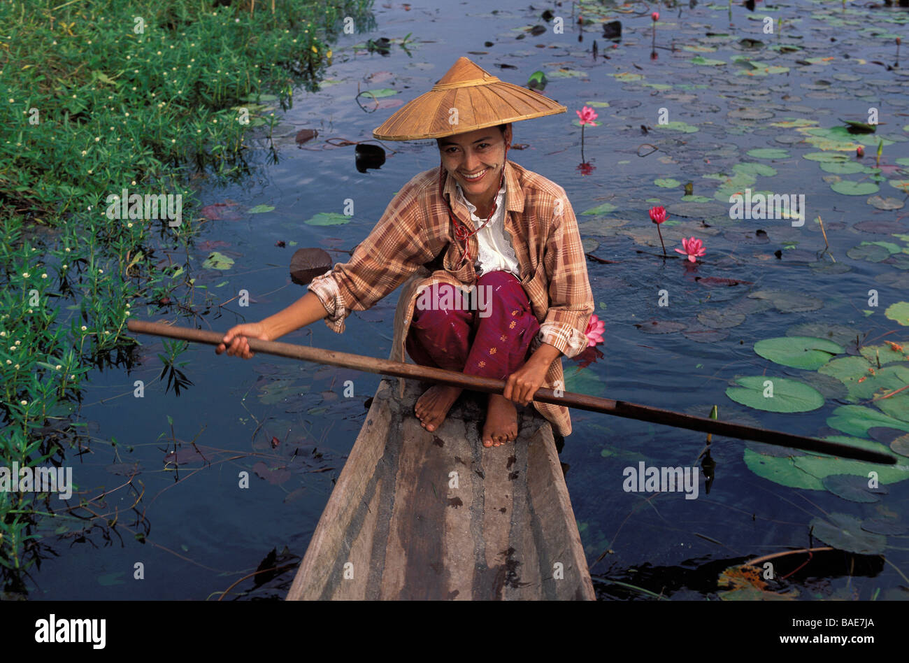 Myanmar (Burma), Shan State, Inle Lake, woman of Intha ethnic group on ...