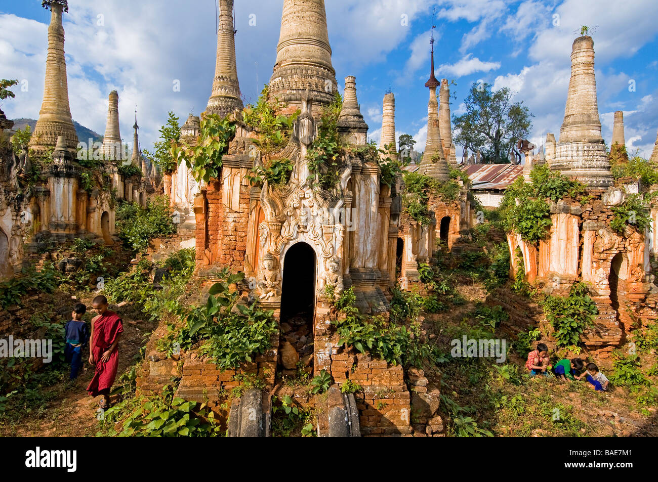 Myanmar (Burma), Shan State, Inle Lake, Inn Dein Village, Shwe Inn ...