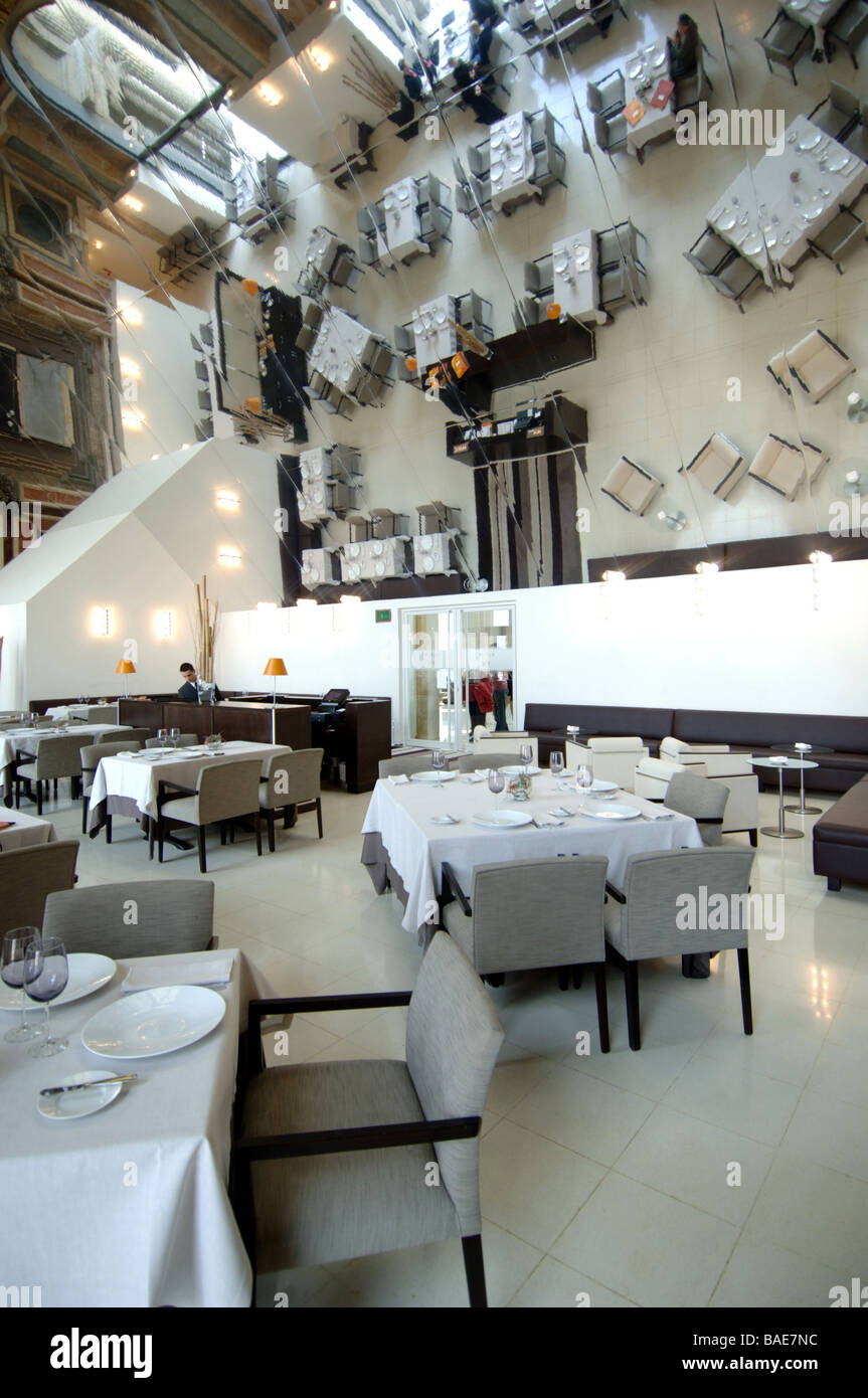 Oleum restaurant hi-res stock photography and images - Alamy