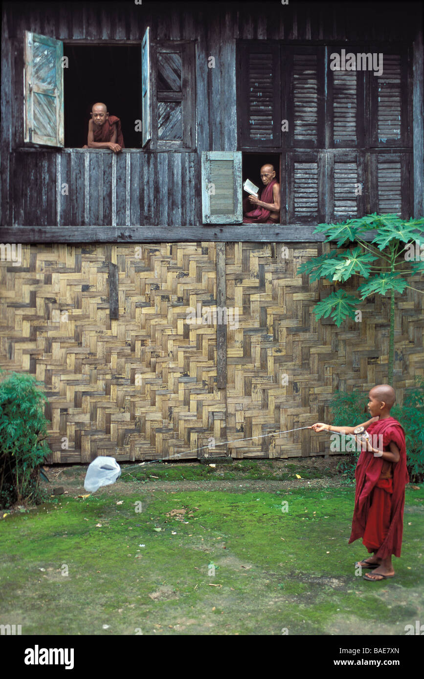 Myanmar (Burma), Bago Division, surroundings of Pegu, Buddhist ...