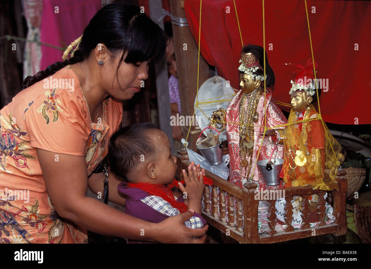 Nat worship hi-res stock photography and images - Alamy