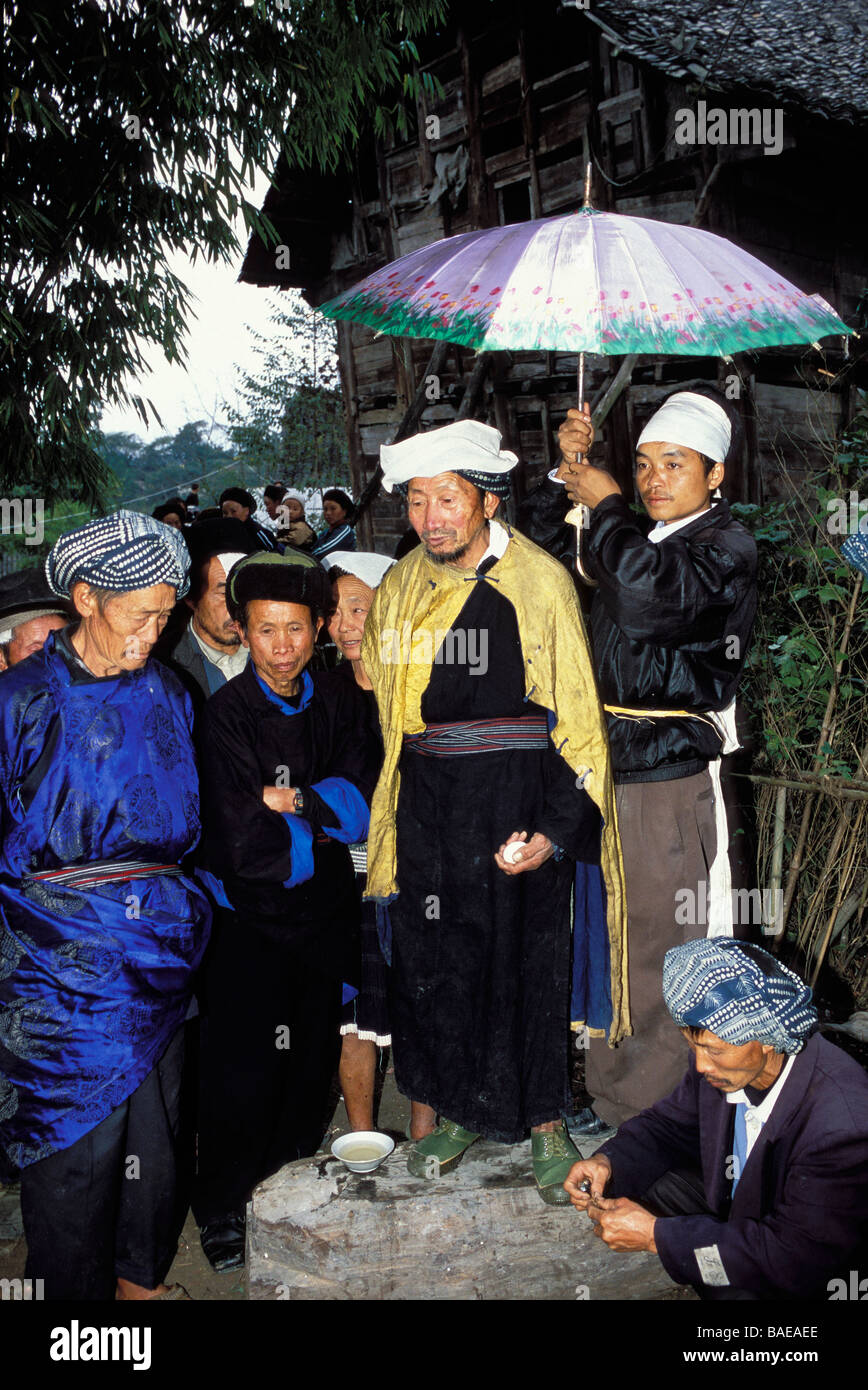 China, Guizhou province, Rongxin Zu village, Shell Miao shaman in ...