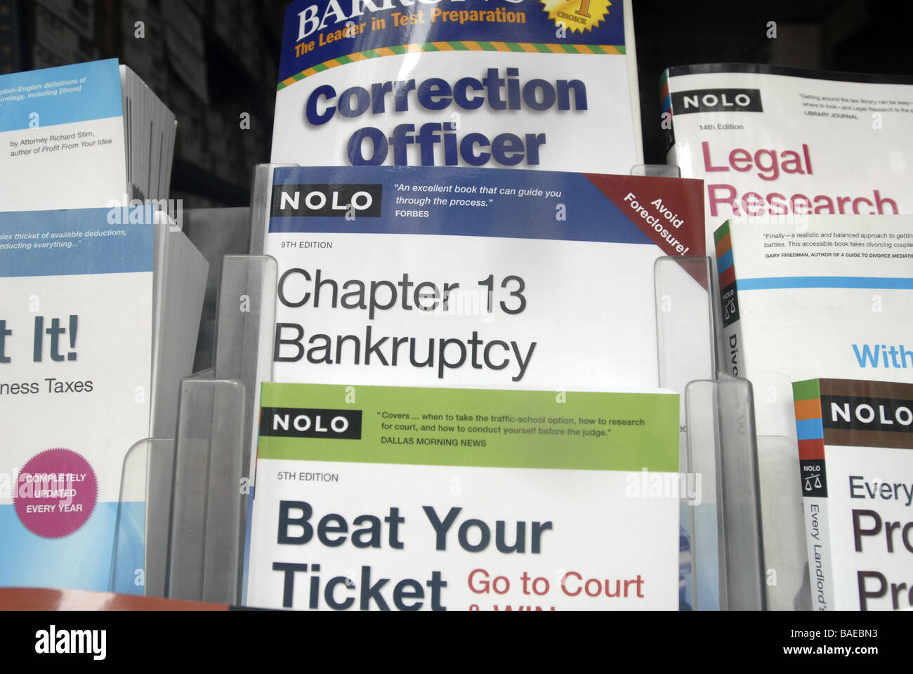 A collection of NOLO do it yourself law instruction books Stock Photo ...