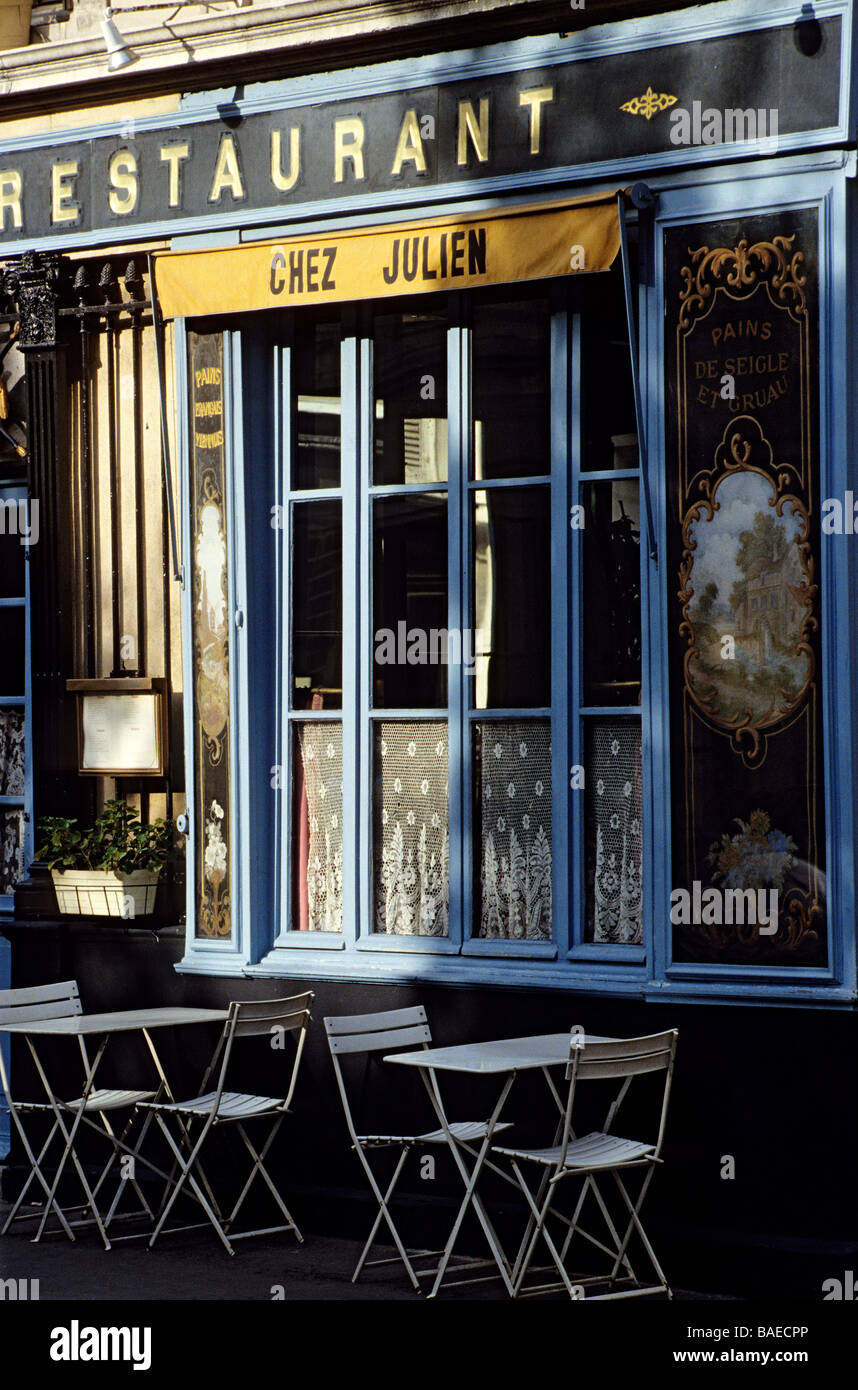 France, Paris, Le Marais, Chez Julien restaurant, rue de l'Hôtel de ...