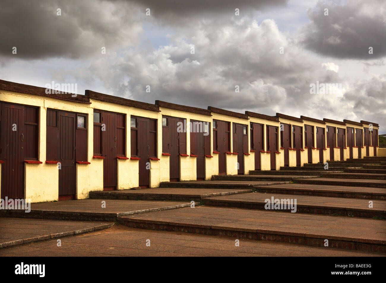Beach huts at Crooklets beach Bude Cornwall Stock Photo - Alamy