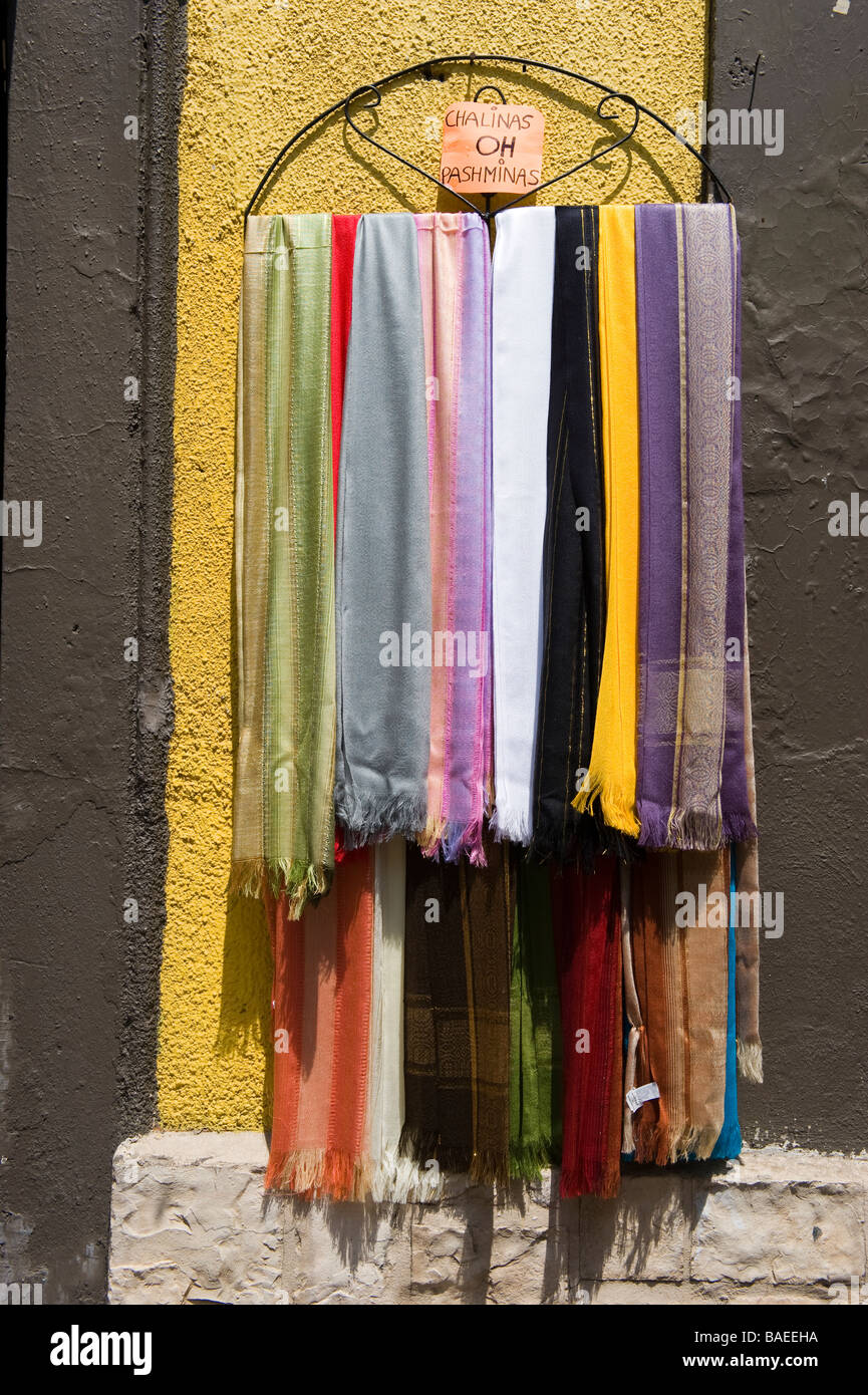 Colourful shop mexico hi-res stock photography and images - Alamy
