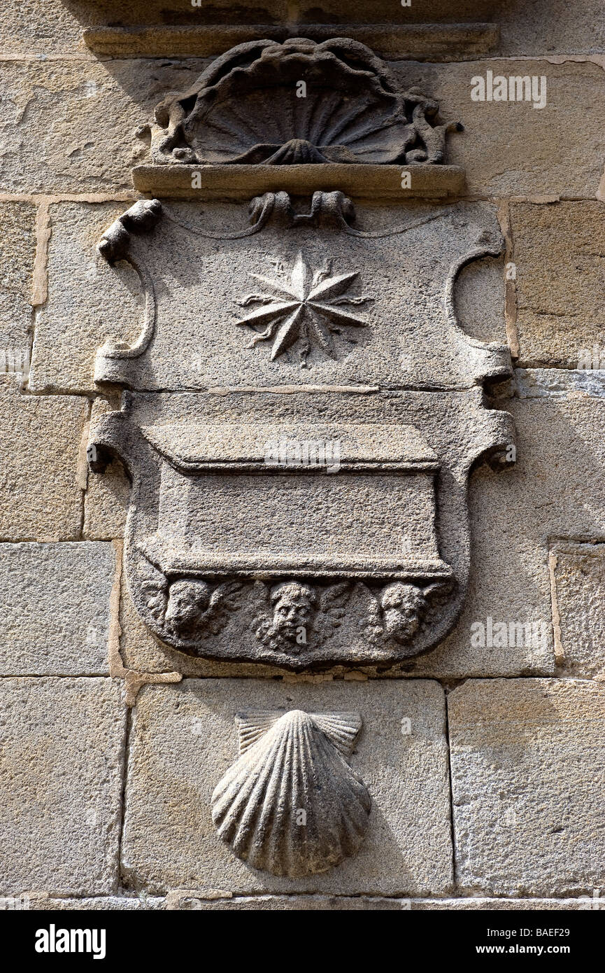 Shell symbol at santiago de compostela cathedral hi-res stock ...