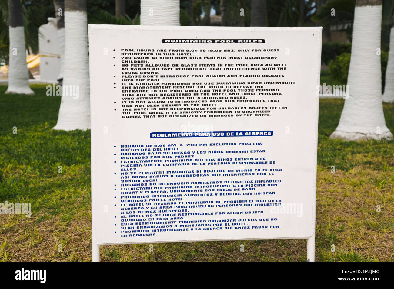 MEXICO La Paz Swimming pool rules sign in English and Spanish at resort ...