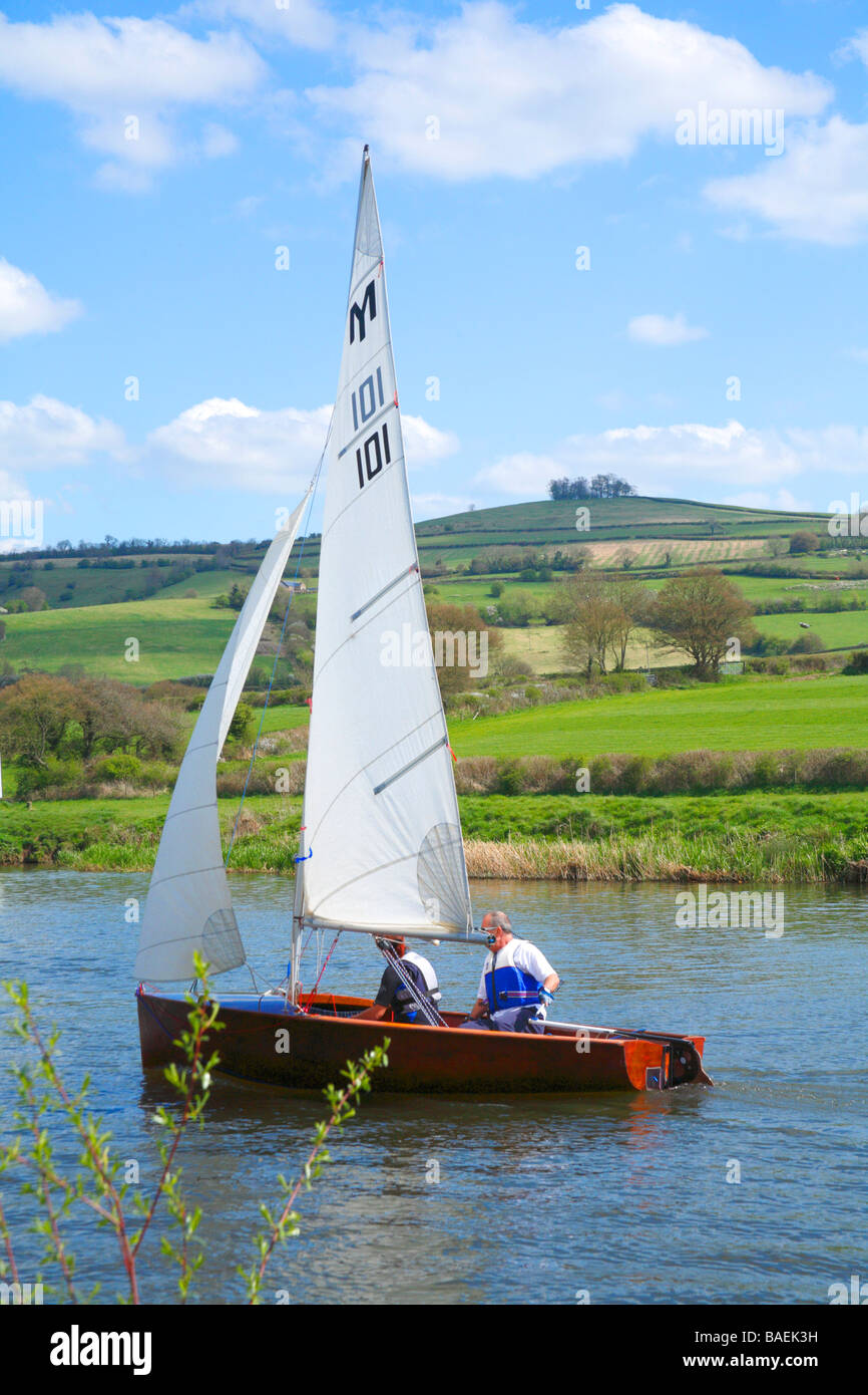Sailing dinghy under sail hi-res stock photography and images - Alamy