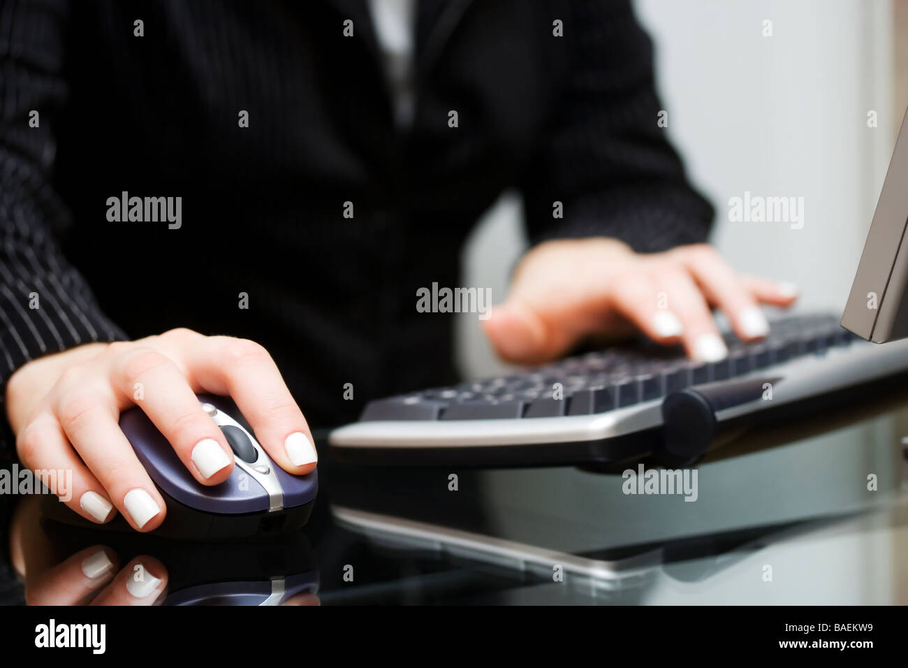 Female hands typing Stock Photo - Alamy