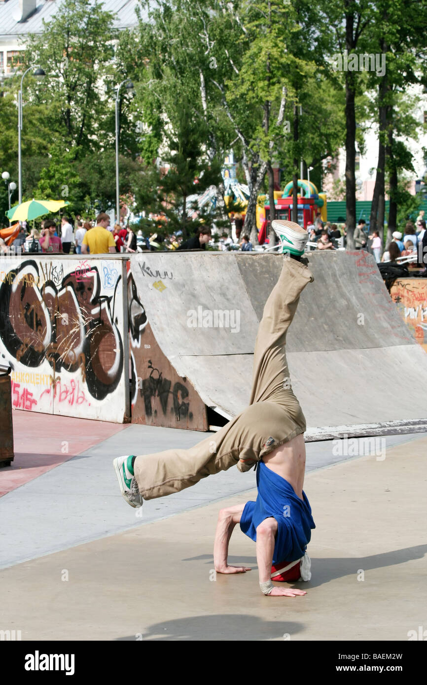 Young breakdancer training Stock Photo - Alamy